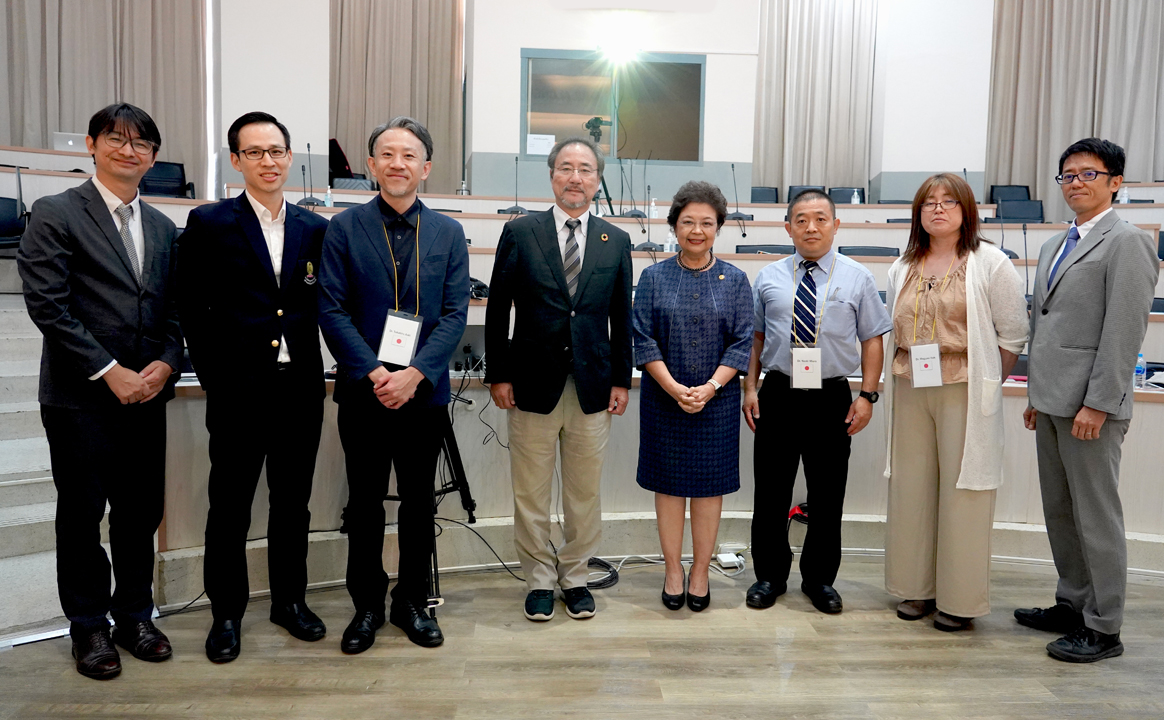 The Japan Veterinary Medical Association (JVMA) organized a special ...